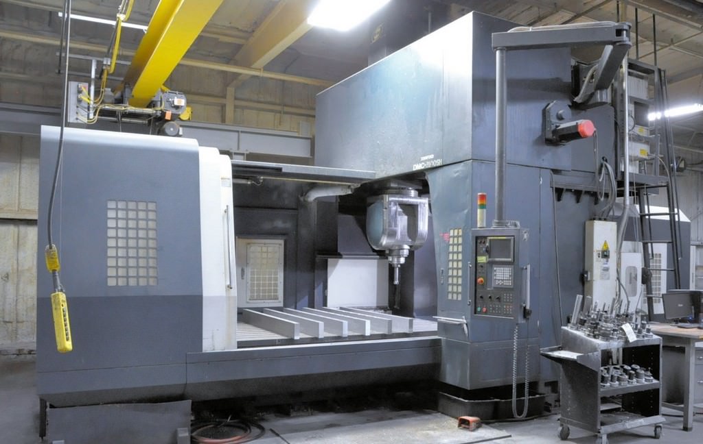 MAZAK Versatech V40 CNC 5-Face Double Column Vertical Machining Center ...