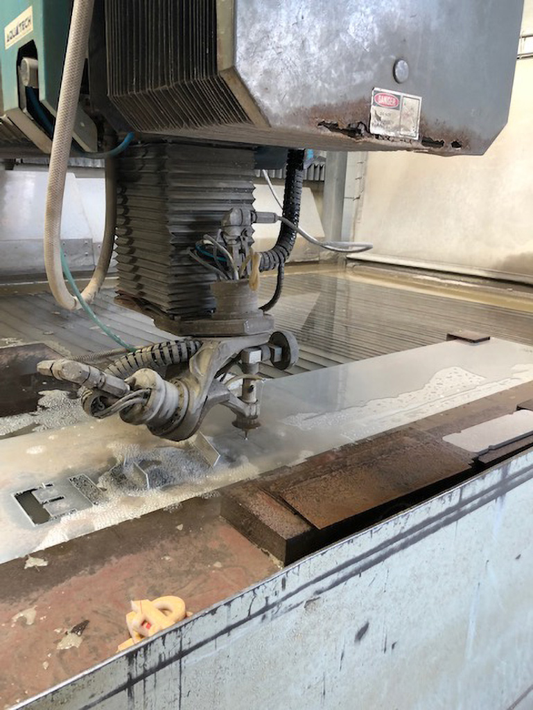 Used Flow Mach 4 4020B 6'5" x 13' 5-Axis CNC Water Jet Cutting System ...